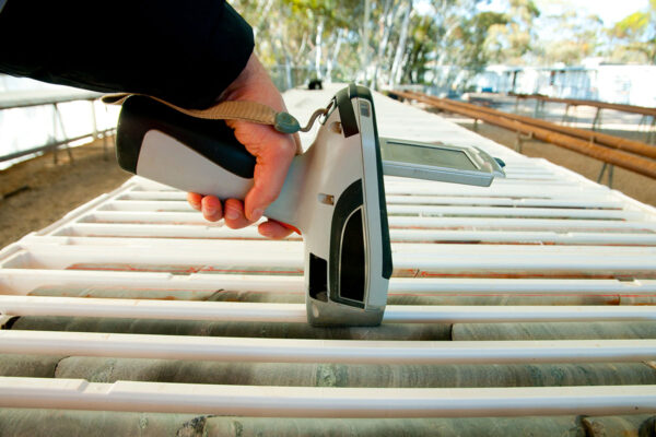 Best Handheld XRF Analyzers: 3 Best XRF Guns in 2024