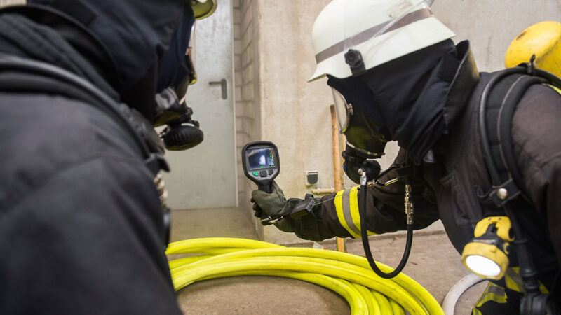 7 Best Thermal Imaging Cameras for Firefighting Excellence